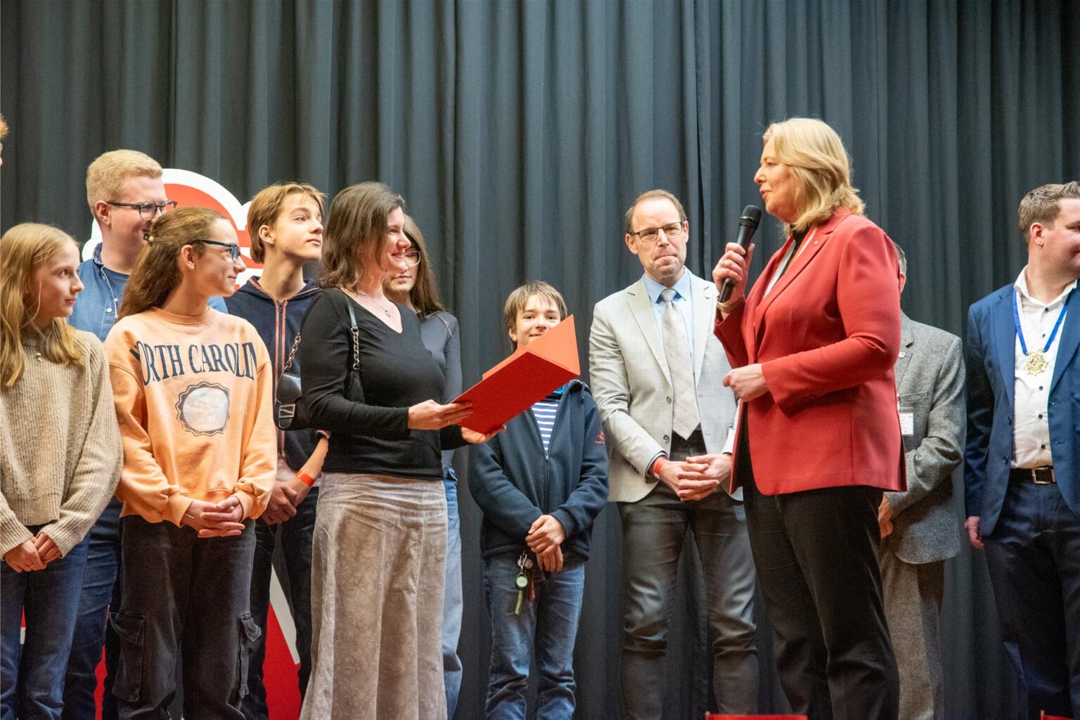 Musical-AG des GiL von der Bundestagspräsidentin geehrt | GiL Marl